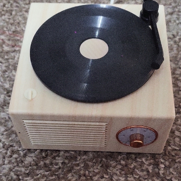 wetorcke | Portable Audio & Video | Vintage Style Mini Record Player ...